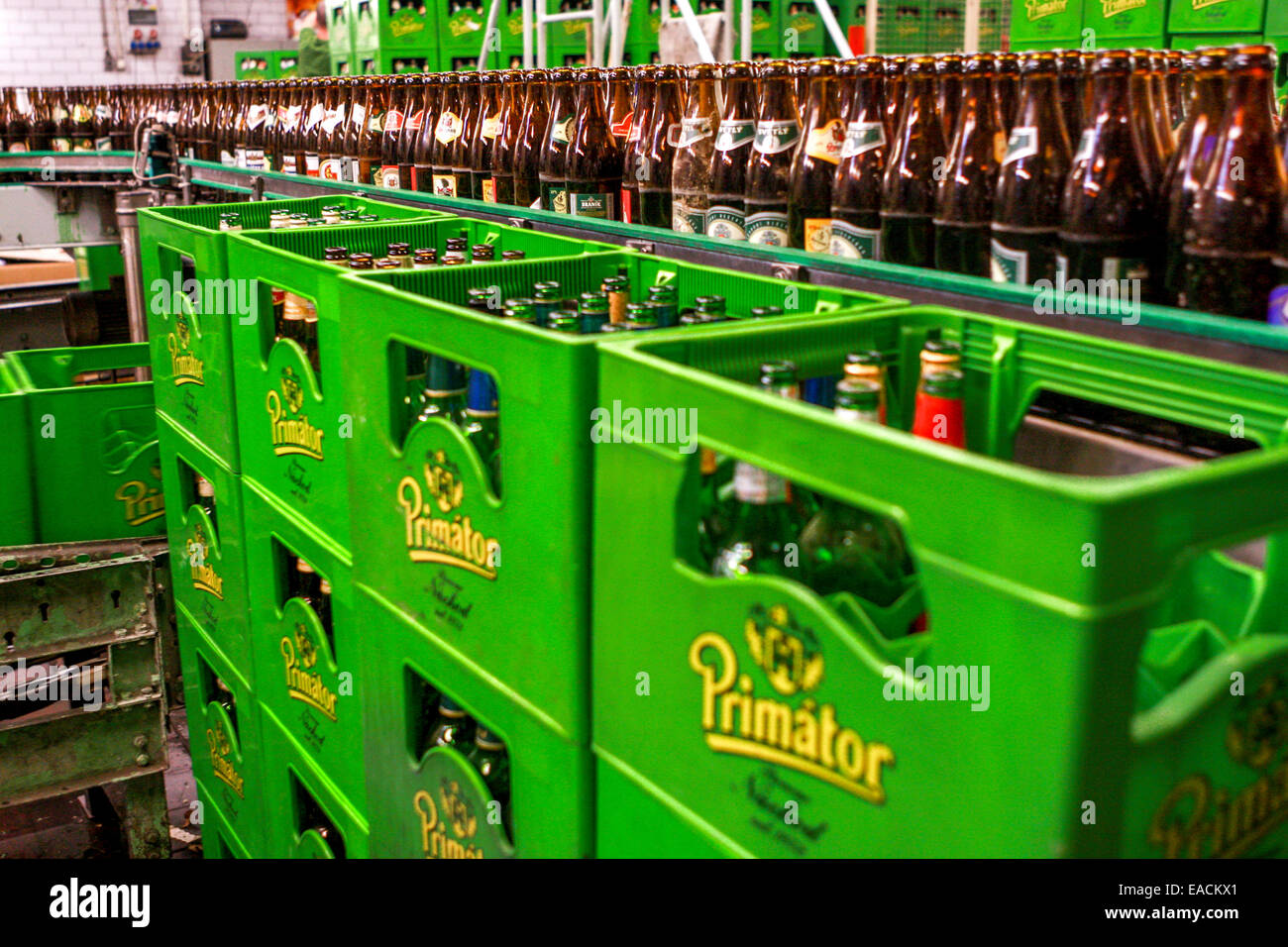 Crates of beer hi-res stock photography and images - Alamy