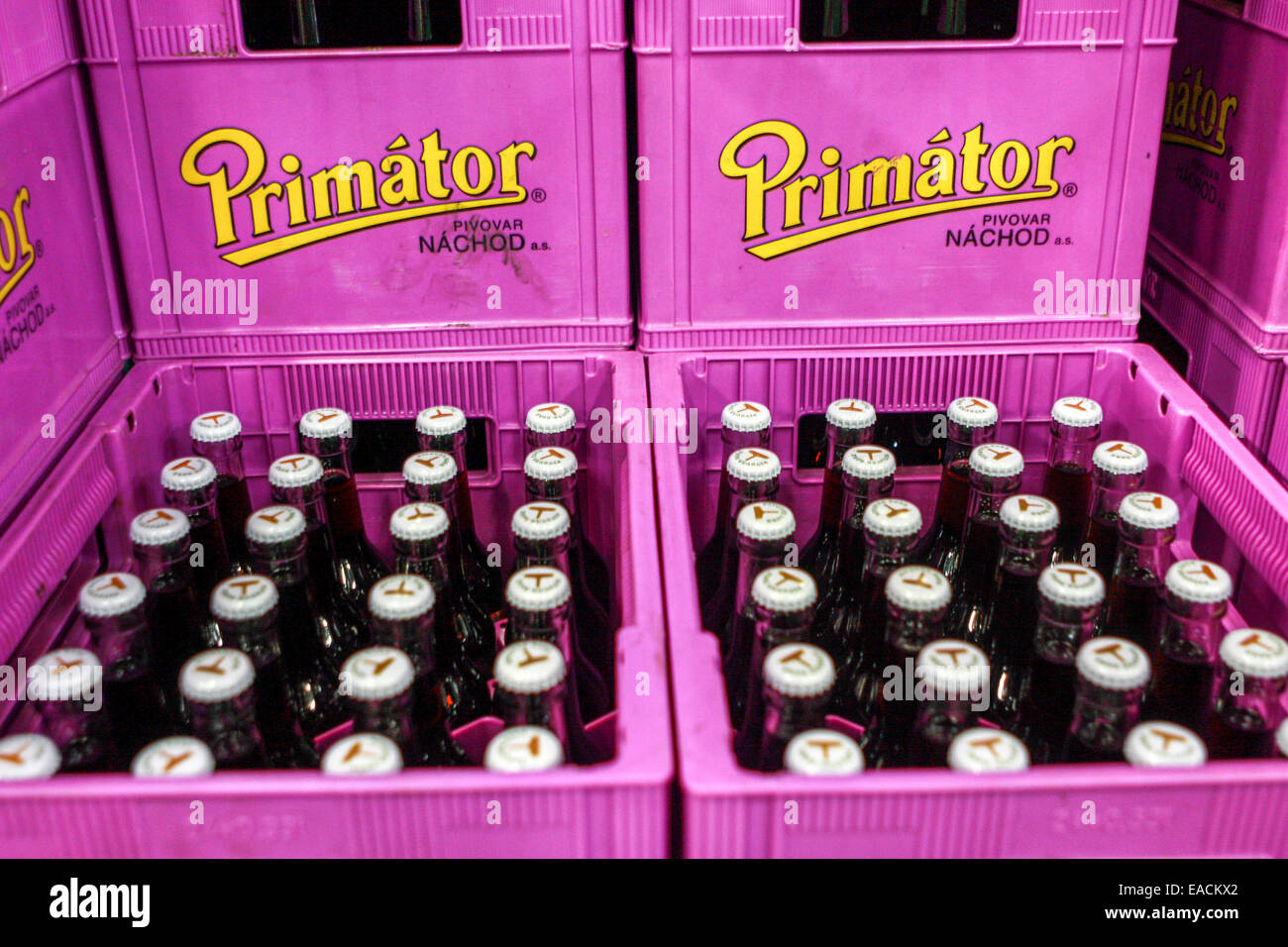 Crates of beer hi-res stock photography and images - Alamy