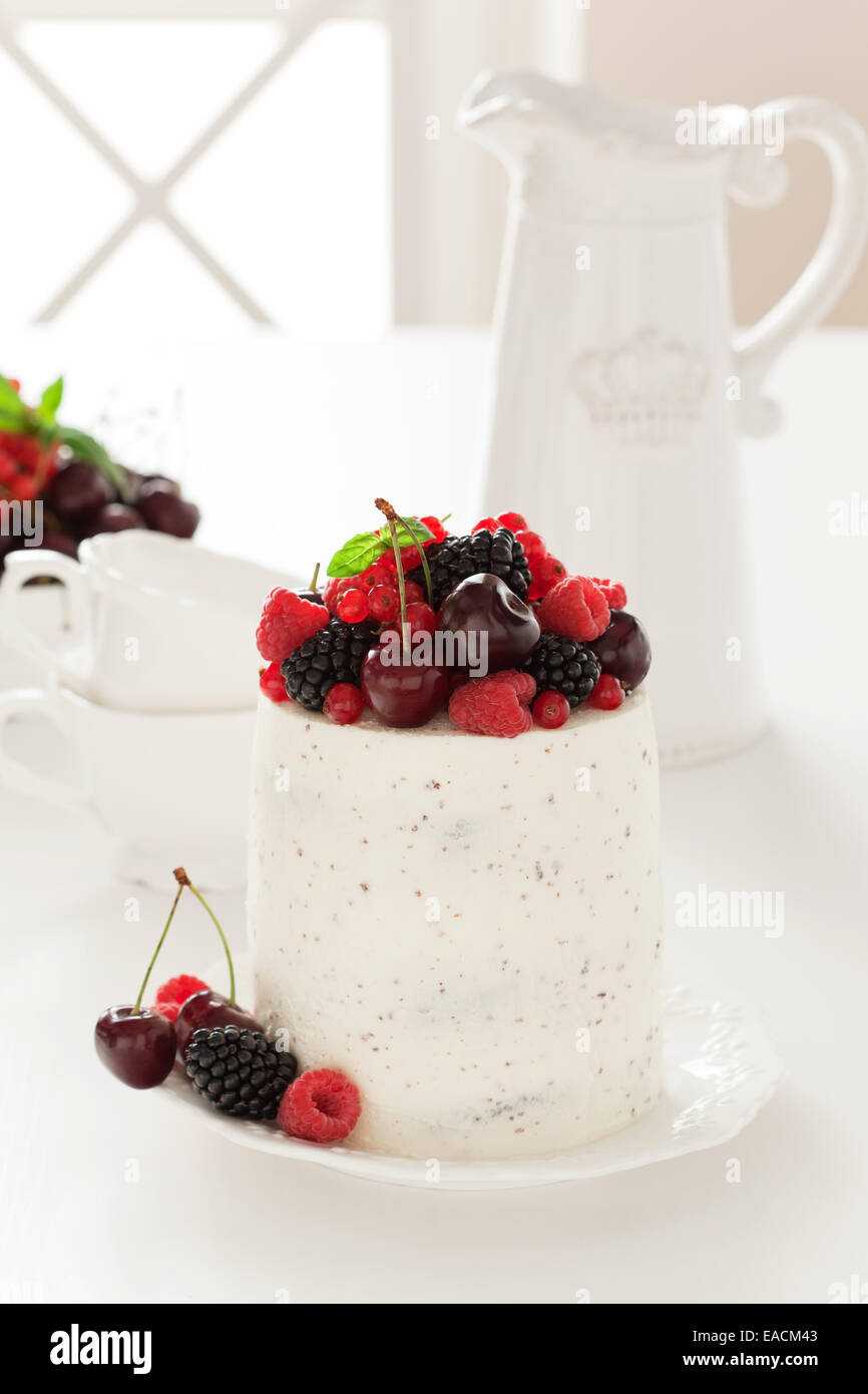 Cake with fresh berries Stock Photo - Alamy