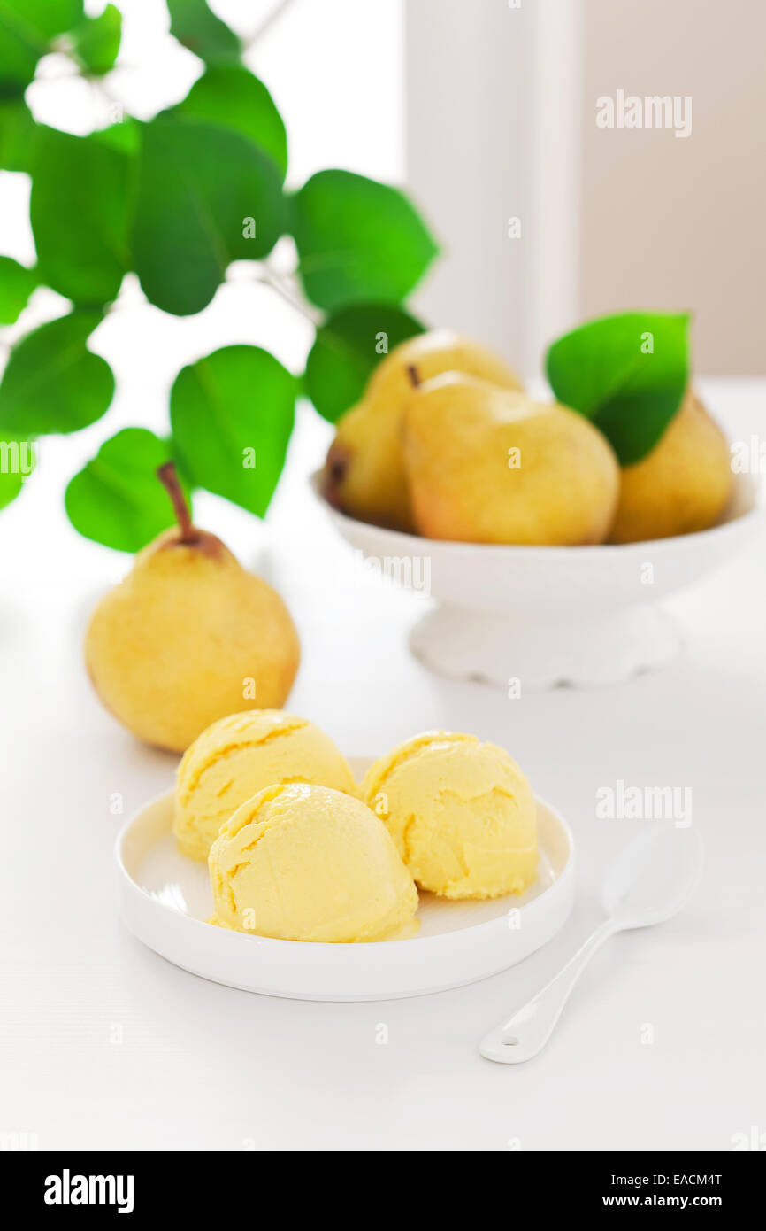 Homemade pear ice cream Stock Photo - Alamy