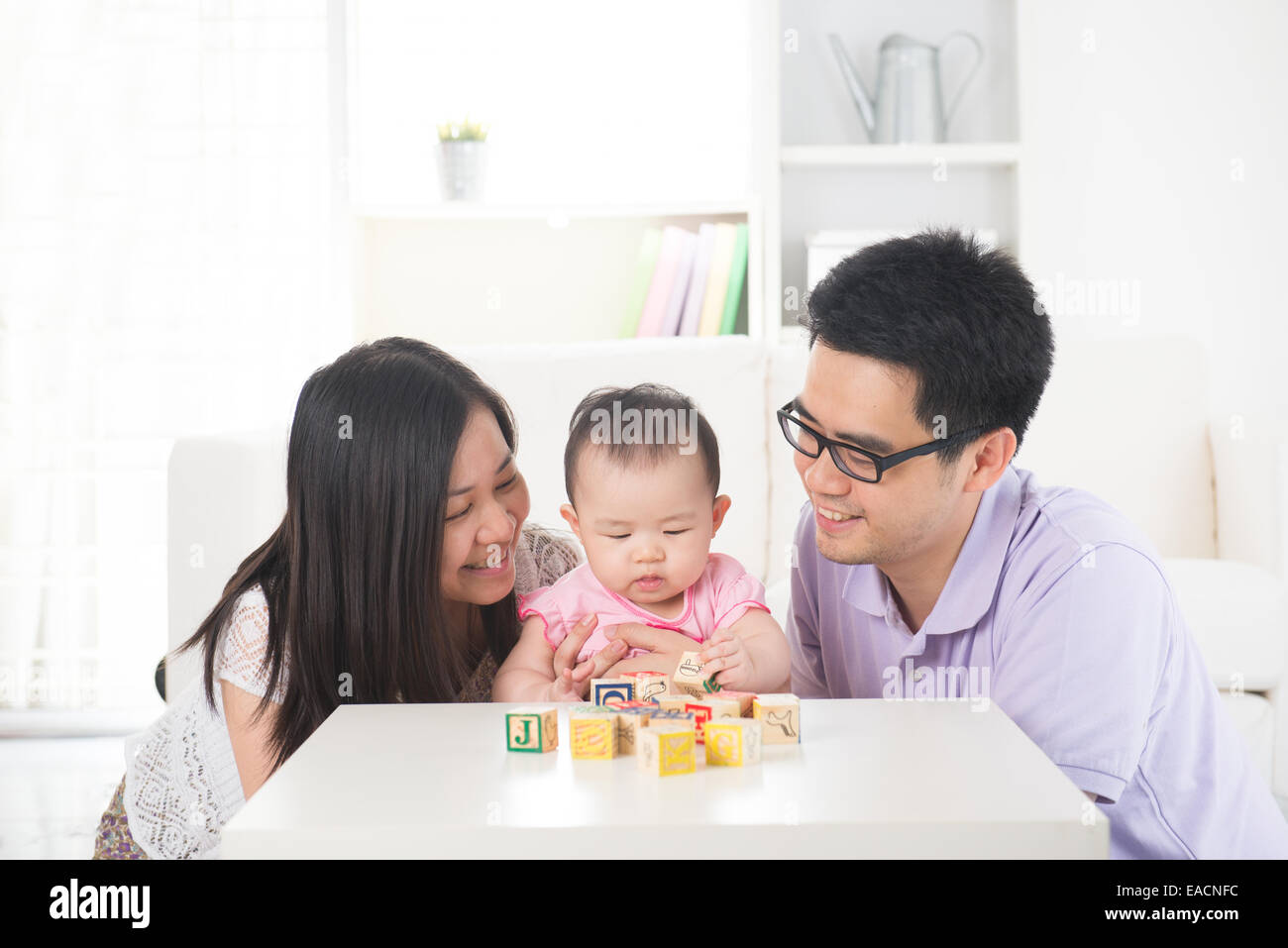 Chinese father with baby daughter hi-res stock photography and images ...