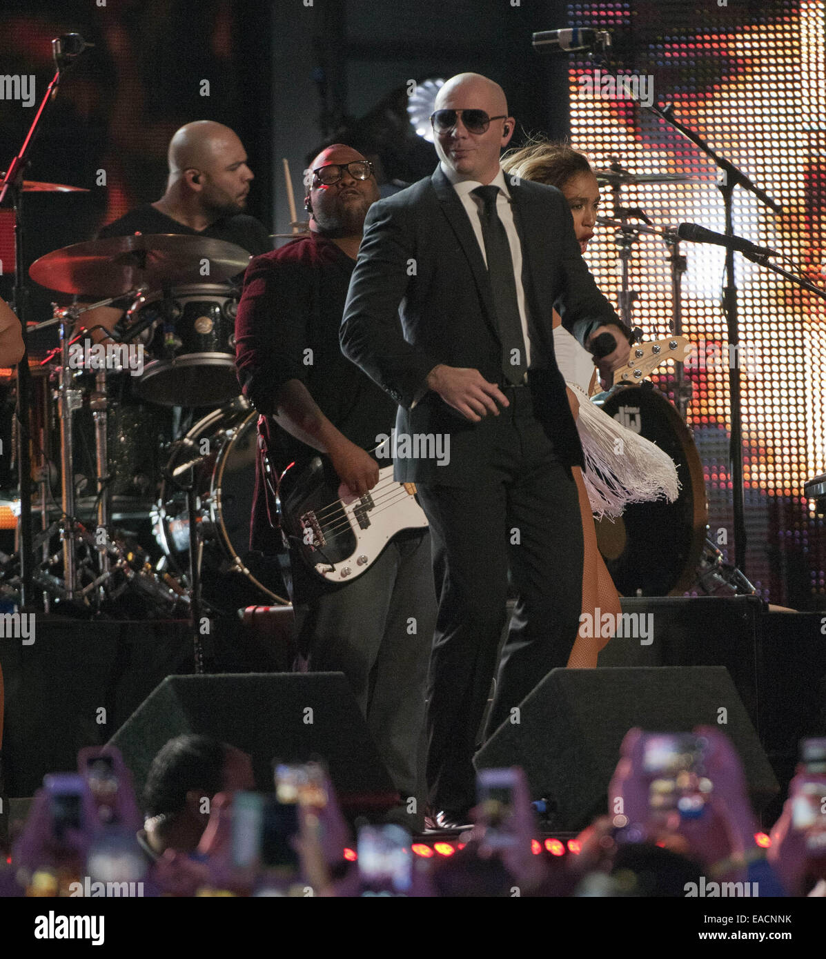 Back up dancers hi-res stock photography and images - Alamy