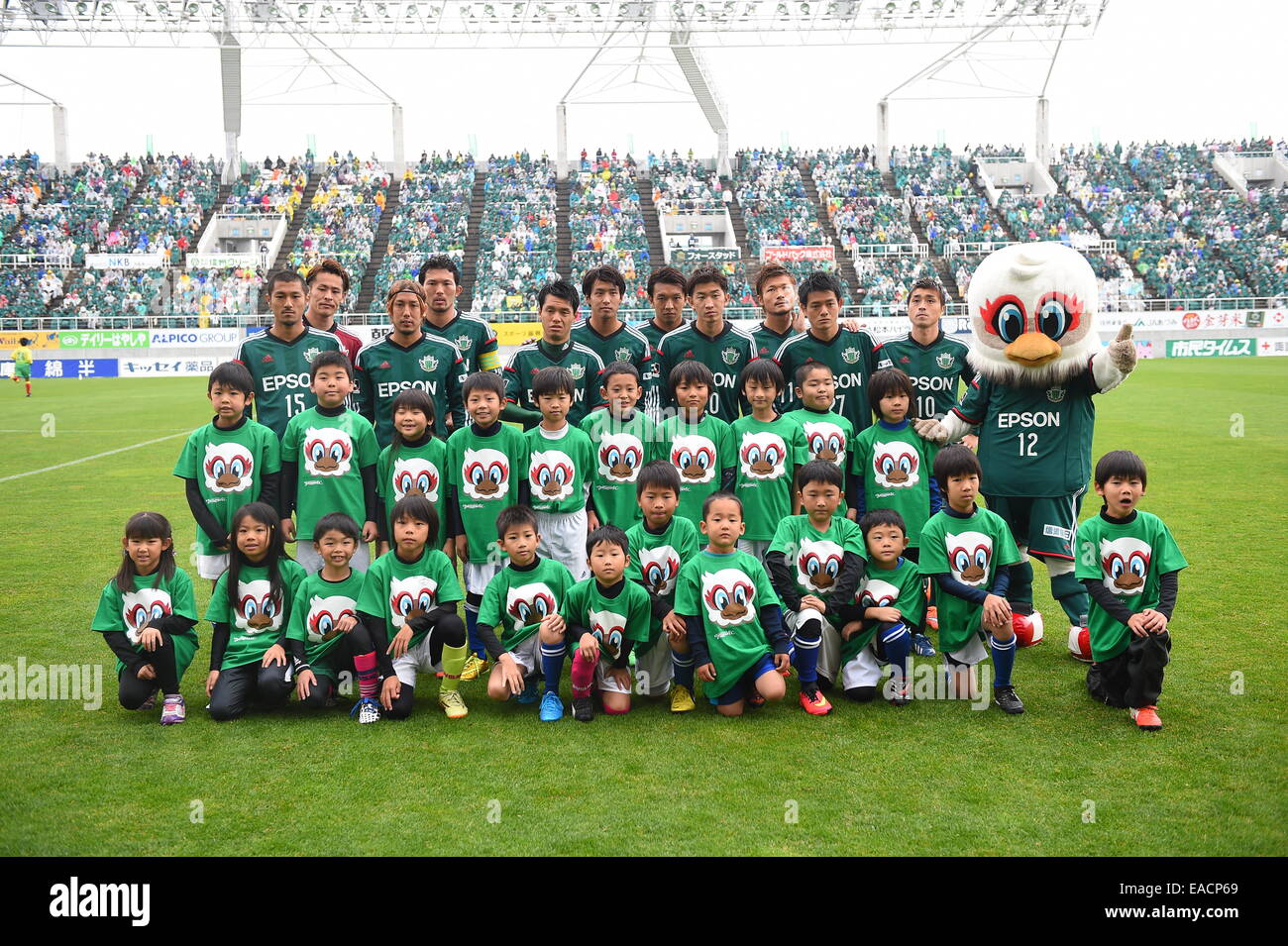 Nagano, Japan. 9th Nov, 2014. Matsumoto Yamaga FC team group line-up Football/Soccer : Matsumoto ...