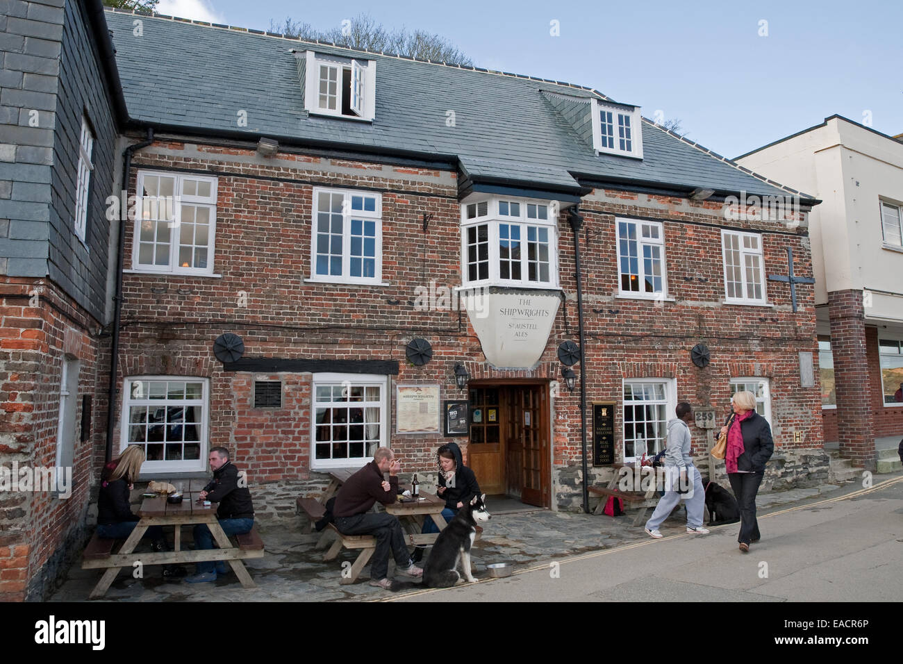 The Shipwrights pub in Padstow Cornwall Stock Photo - Alamy