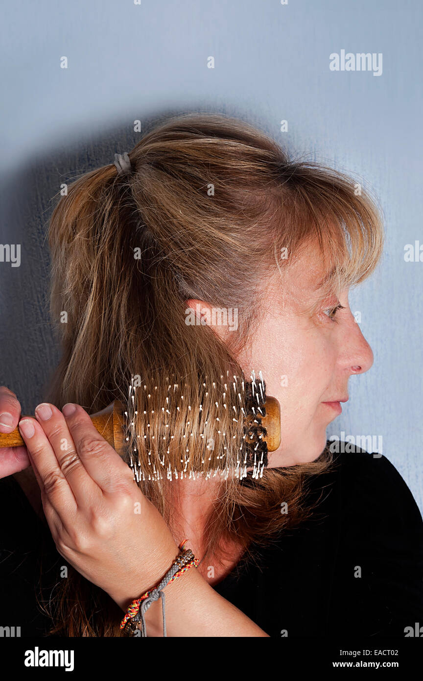 Comb female mess hi-res stock photography and images - Alamy