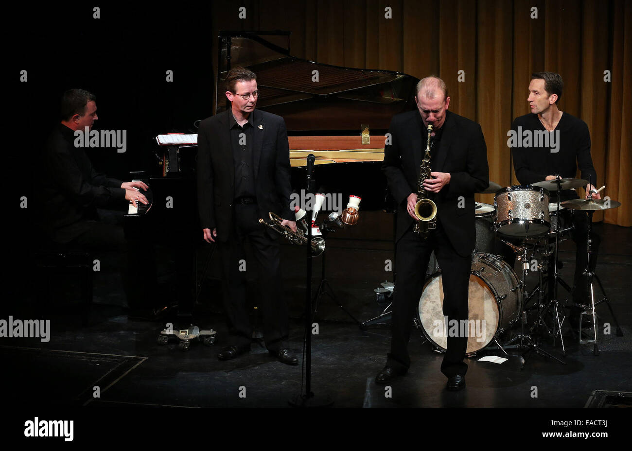 Frankfurt, Germany. 11th Nov, 2014. Members of German Jazz band "Echoes ...