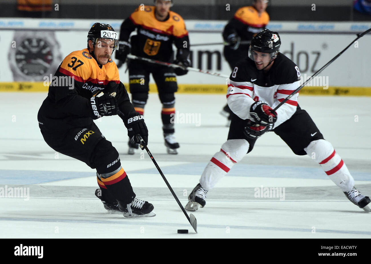 Munich, Germany. 09th Nov, 2014. Germany's Patrick Reimer (L) and ...