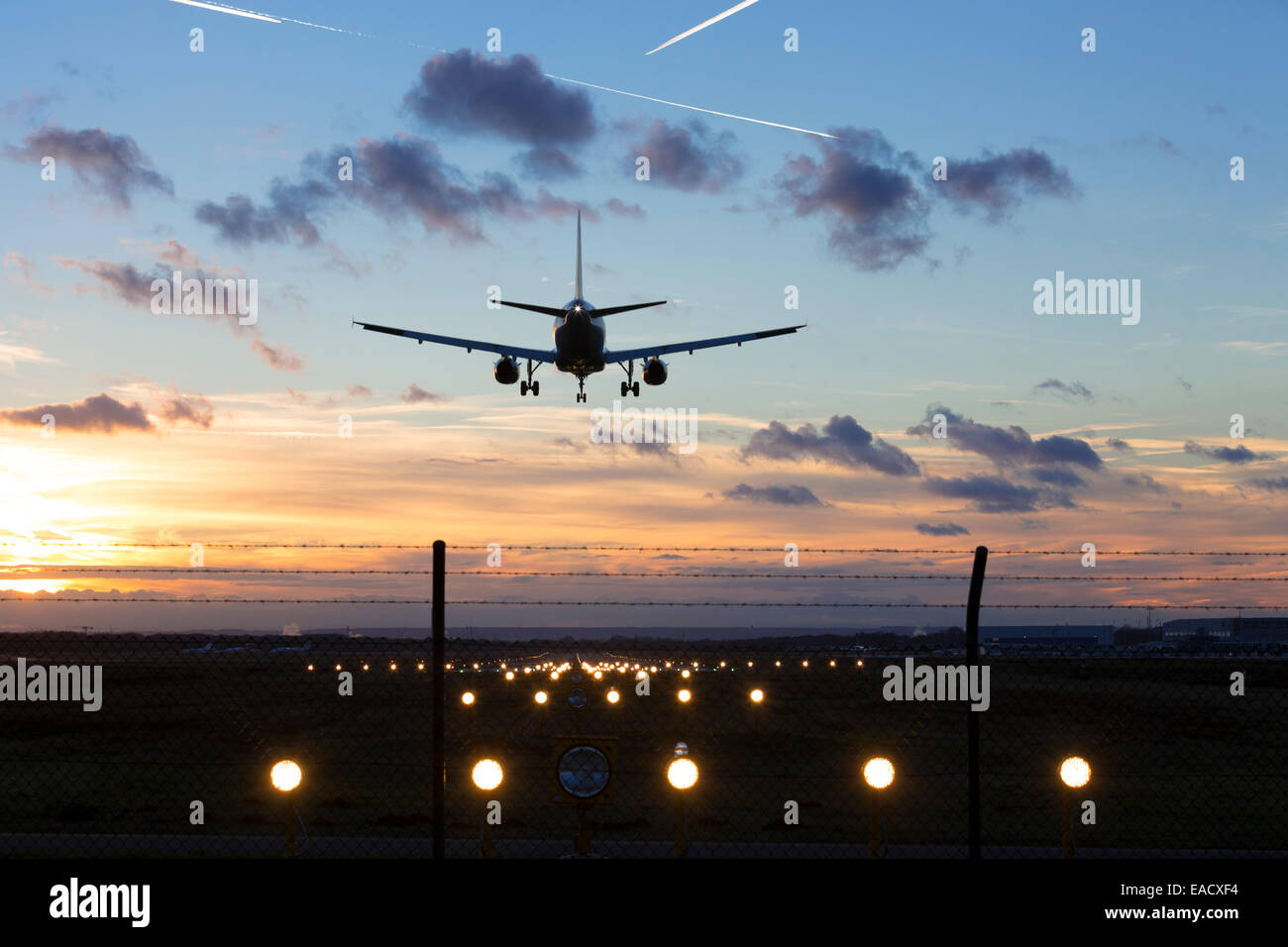 Crosswind landings hi-res stock photography and images - Alamy