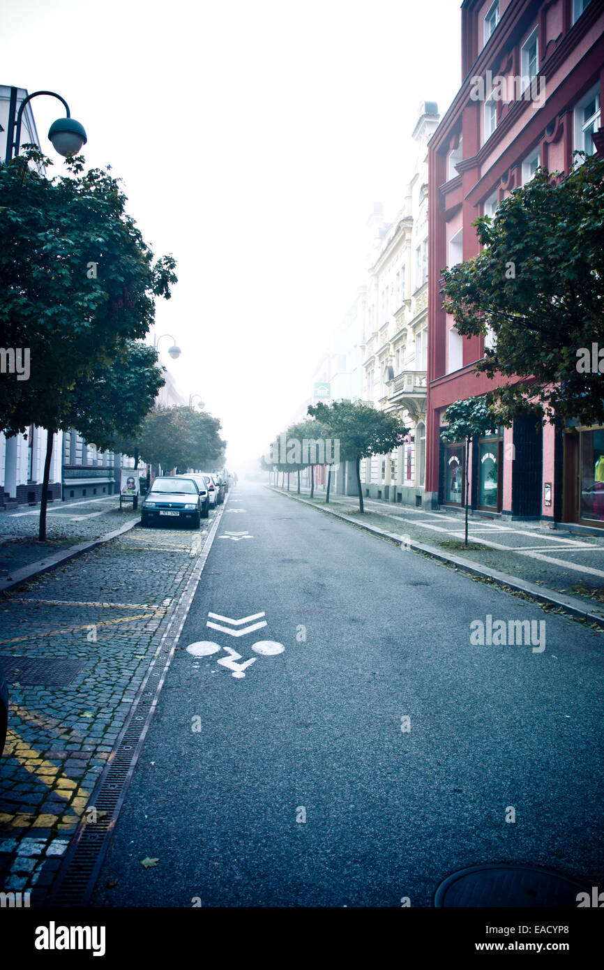 empty city road Stock Photo - Alamy