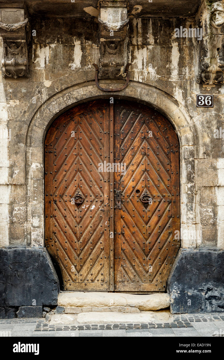 Old door restoration hi-res stock photography and images - Alamy
