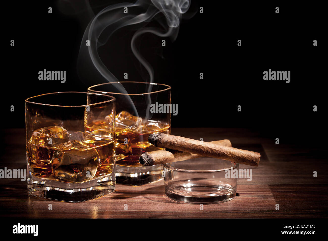 Whiskey And Cigar Wallpaper