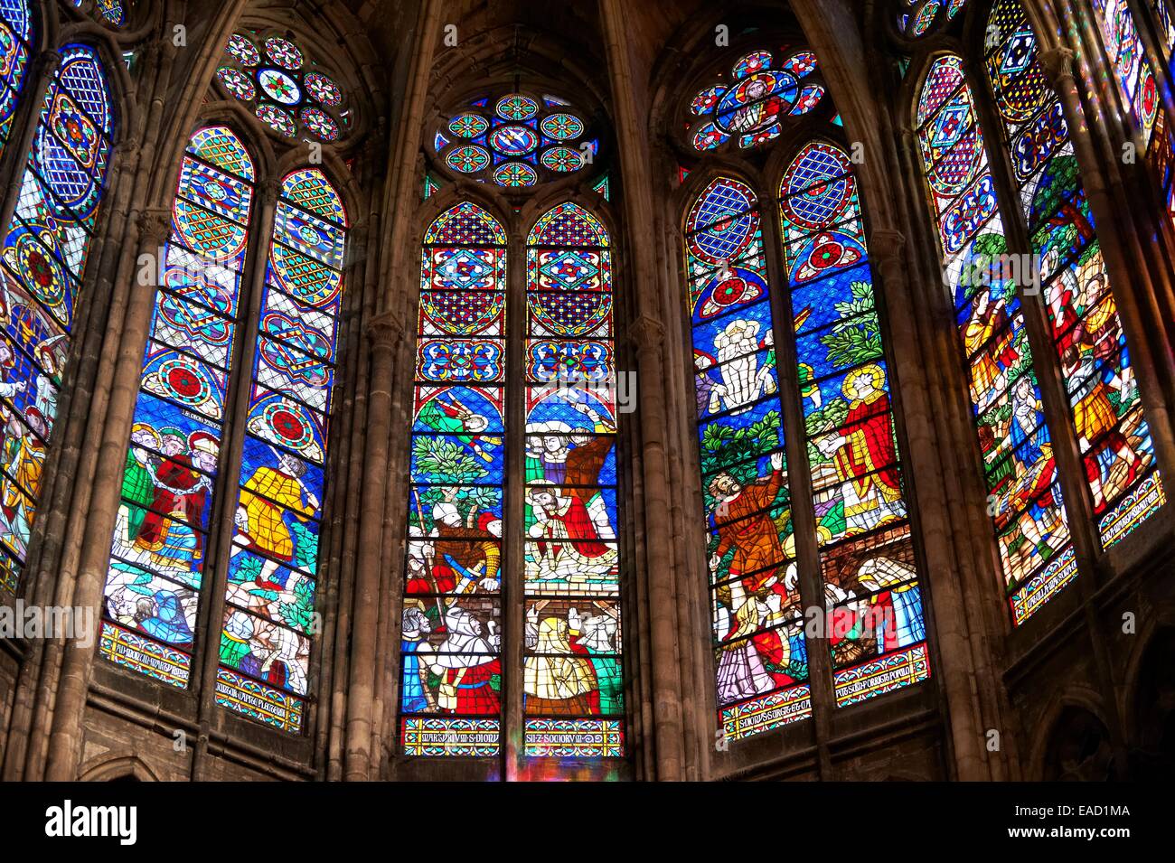 Medieval art stained glass hi-res stock photography and images - Alamy