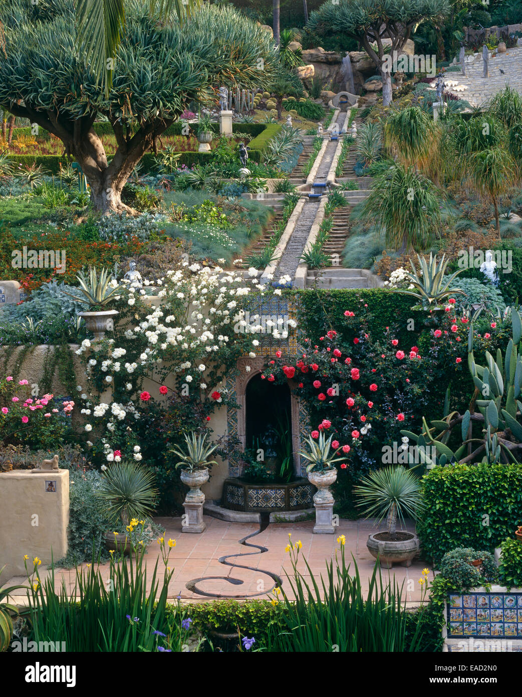Formal garden design hi-res stock photography and images - Alamy