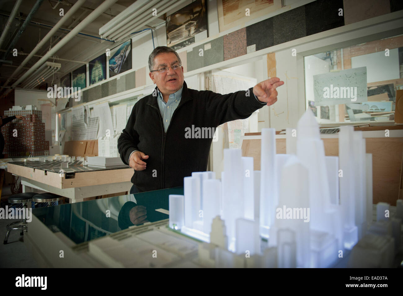 Manhattan, New York, USA. 8th Nov, 2014. Scale model maker RICHARD ...