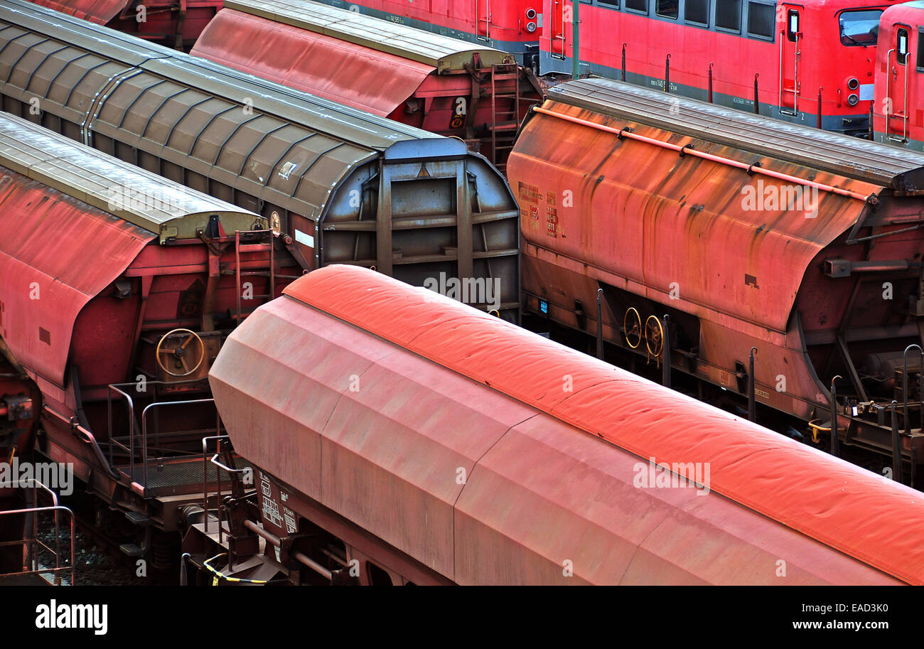 Goods wagons, Maschen Marshalling Yard, Maschen, Lower Saxony, Germany ...