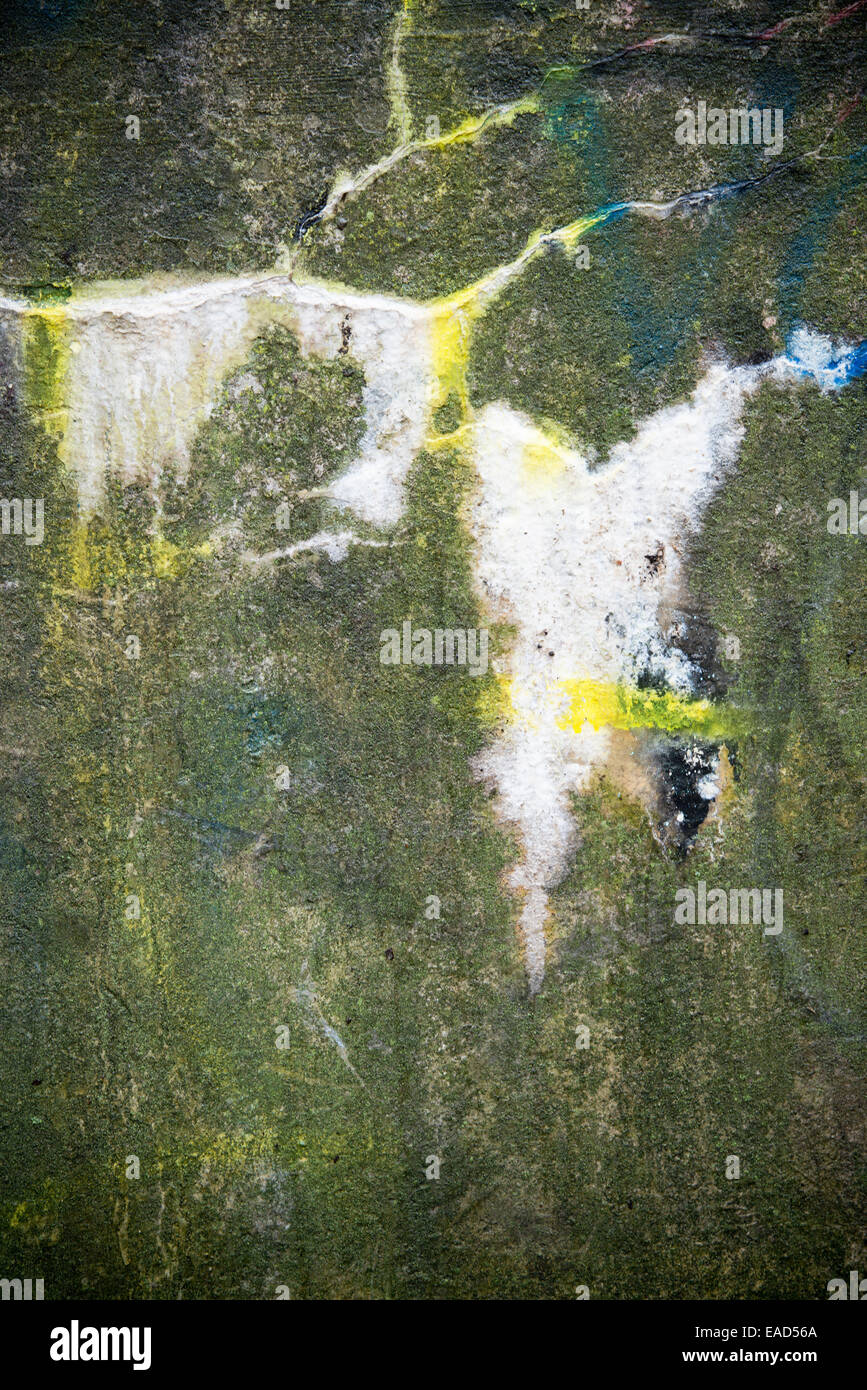 a old wall with graffiti in the rain Stock Photo - Alamy