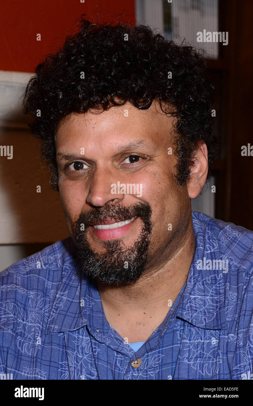 Neal Shusterman signs copies of his young readers book 'Unwind Series ...