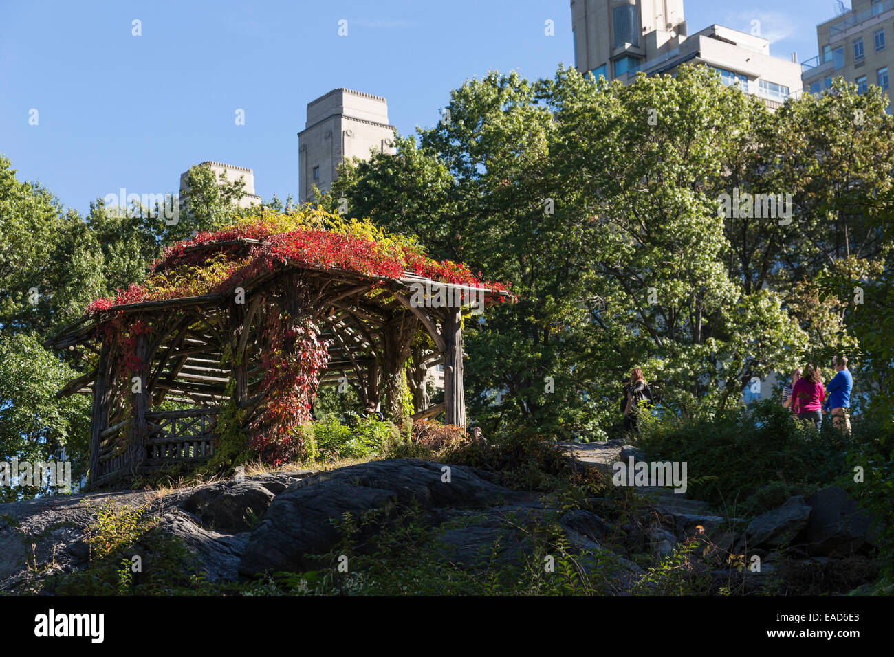Gazebo in public park hi-res stock photography and images - Alamy