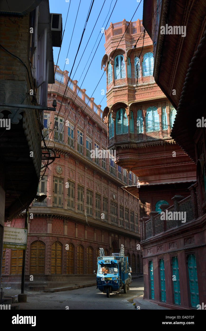 Inde, Rajasthan, Marwar region, Bikaner, ambiance with havelis in the ...