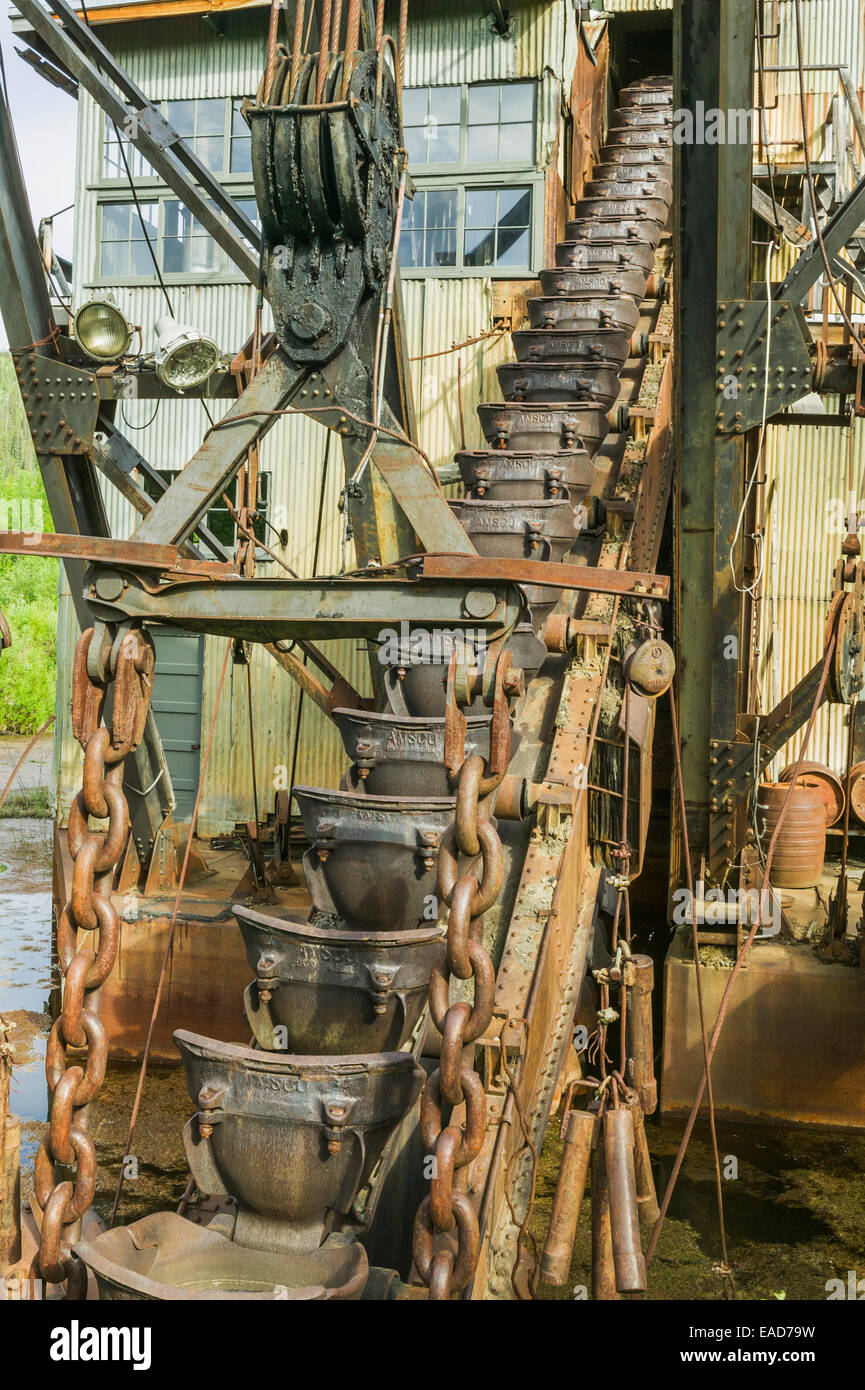 Chain dredger hi-res stock photography and images - Alamy