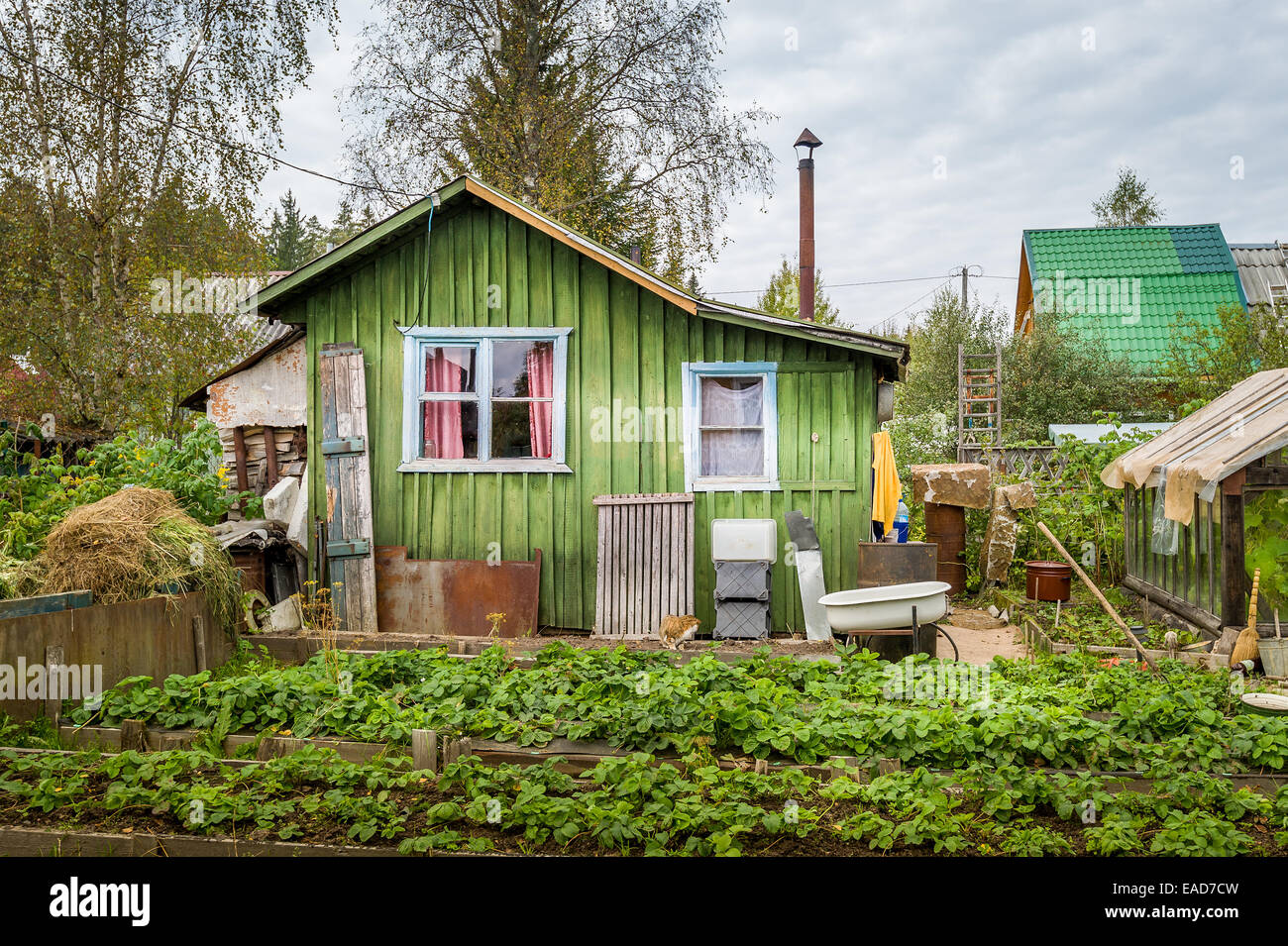 House wooden building hi-res stock photography and images - Alamy