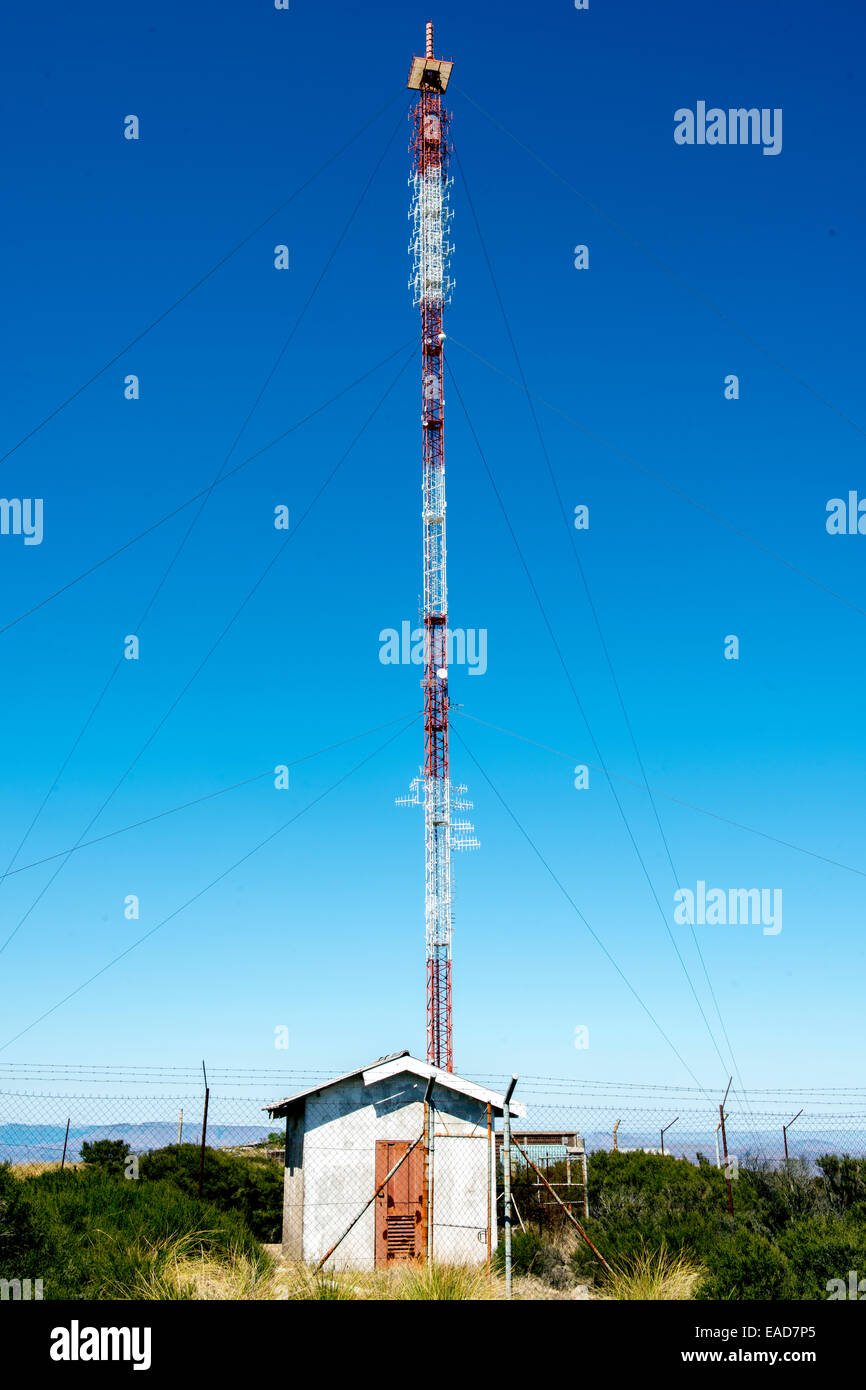 Mobile phone tower in africa hi-res stock photography and images - Alamy