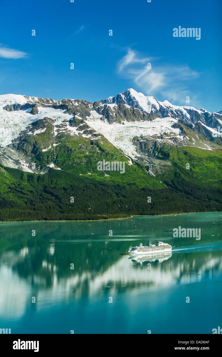 Coral princess cruise glacier hi-res stock photography and images - Alamy