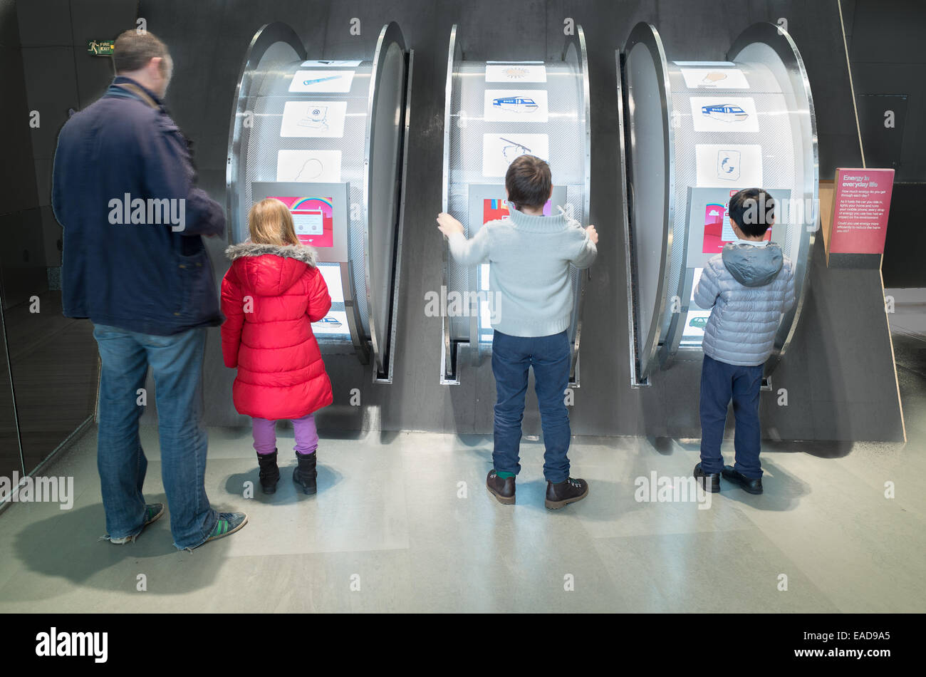 Rotating wheel hi-res stock photography and images - Alamy