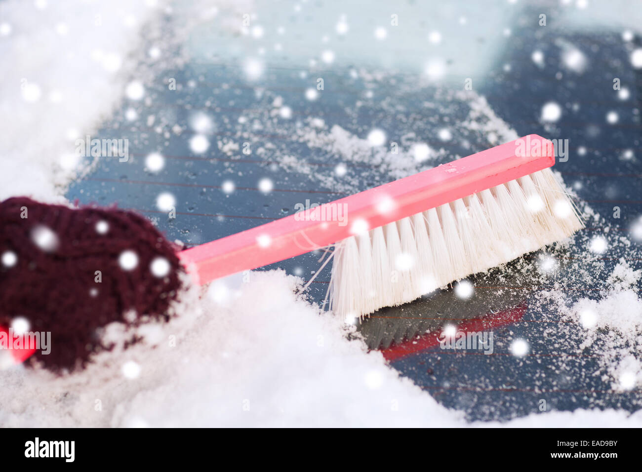 Woman cleaning snow windscreen hi-res stock photography and images - Alamy