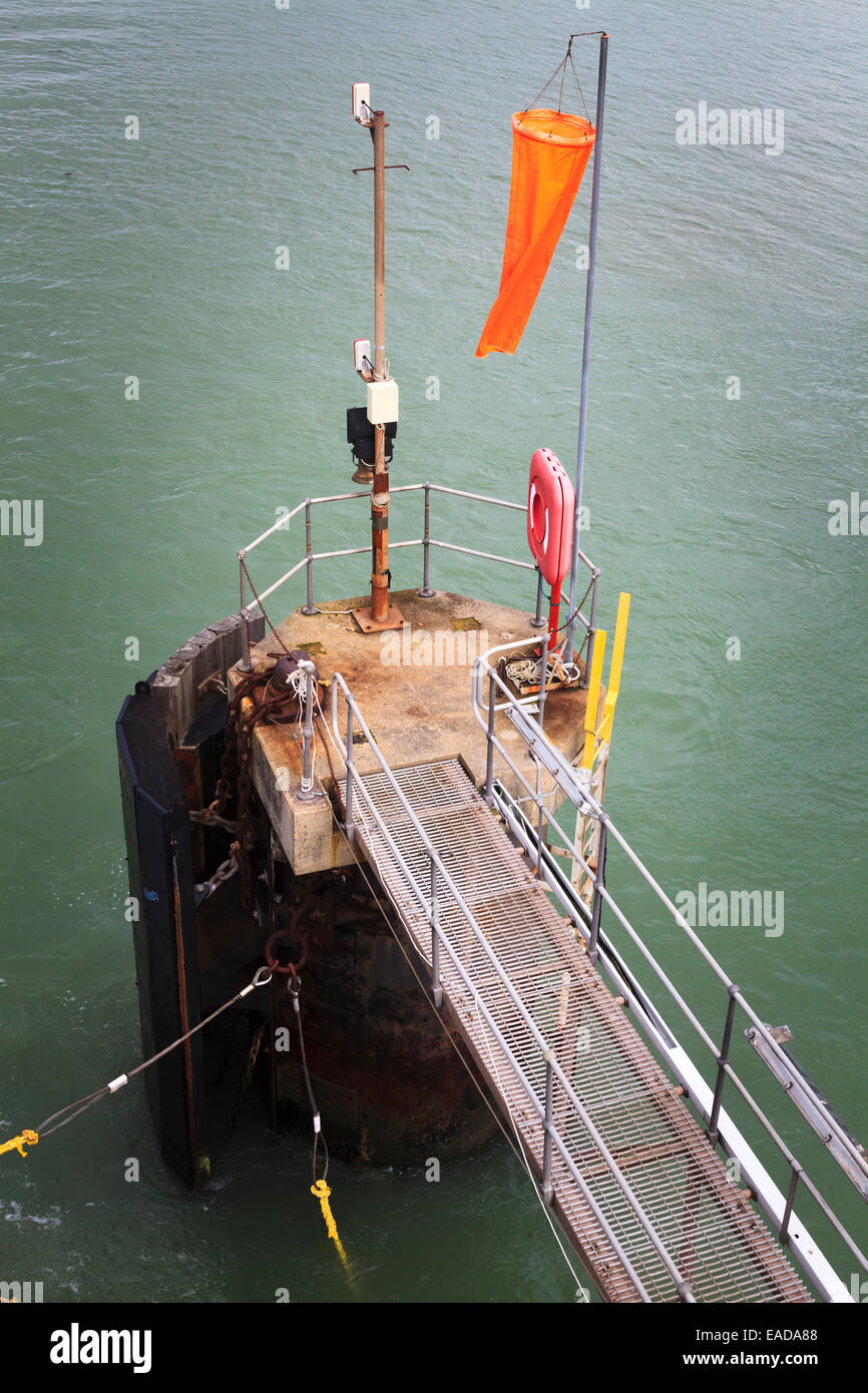 Commercial jetty hi-res stock photography and images - Alamy