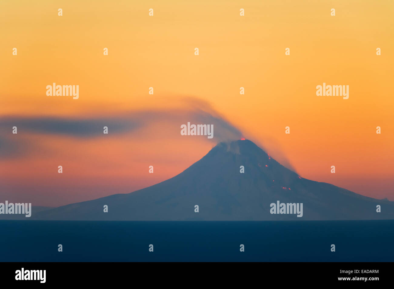 Aleutian range alaska winter hi-res stock photography and images - Alamy