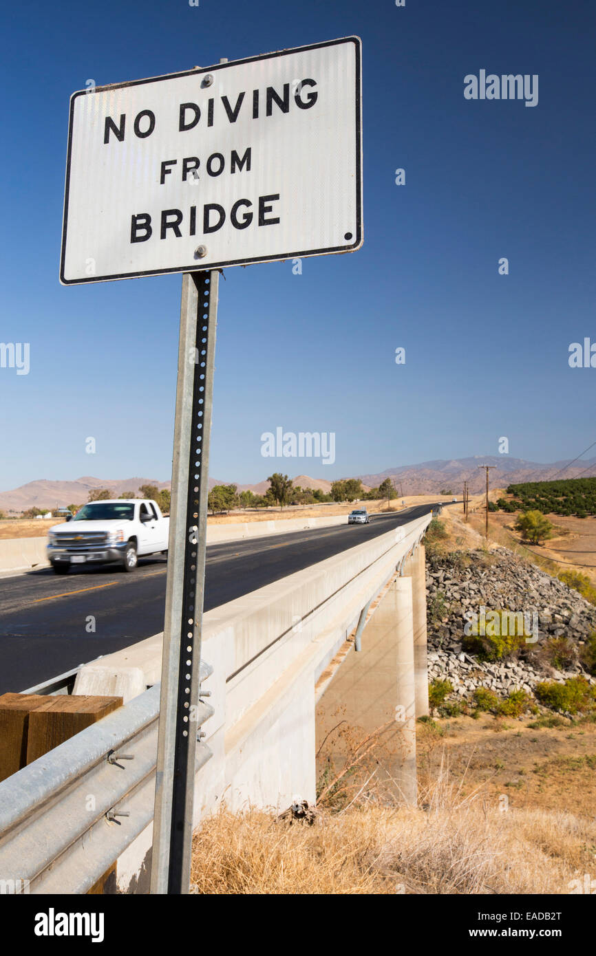 Drought warning sign hi-res stock photography and images - Alamy