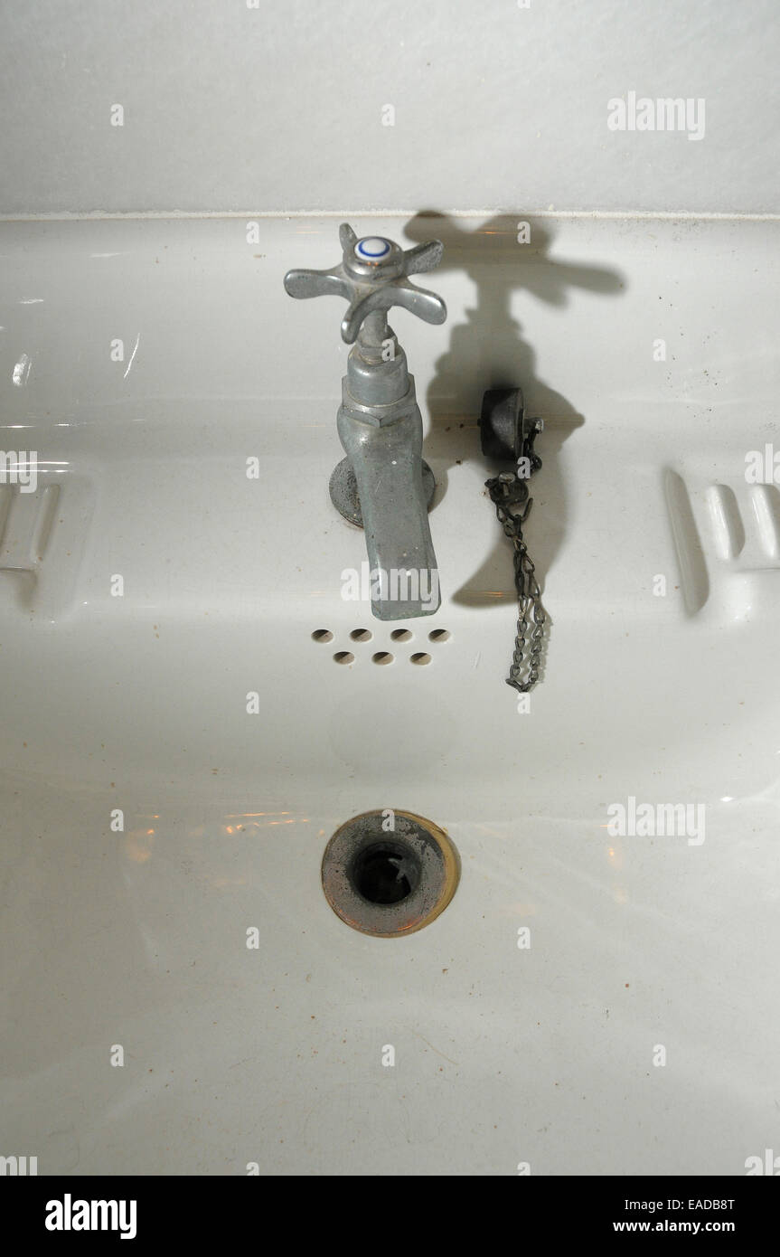 Bathroom tap hi-res stock photography and images - Alamy