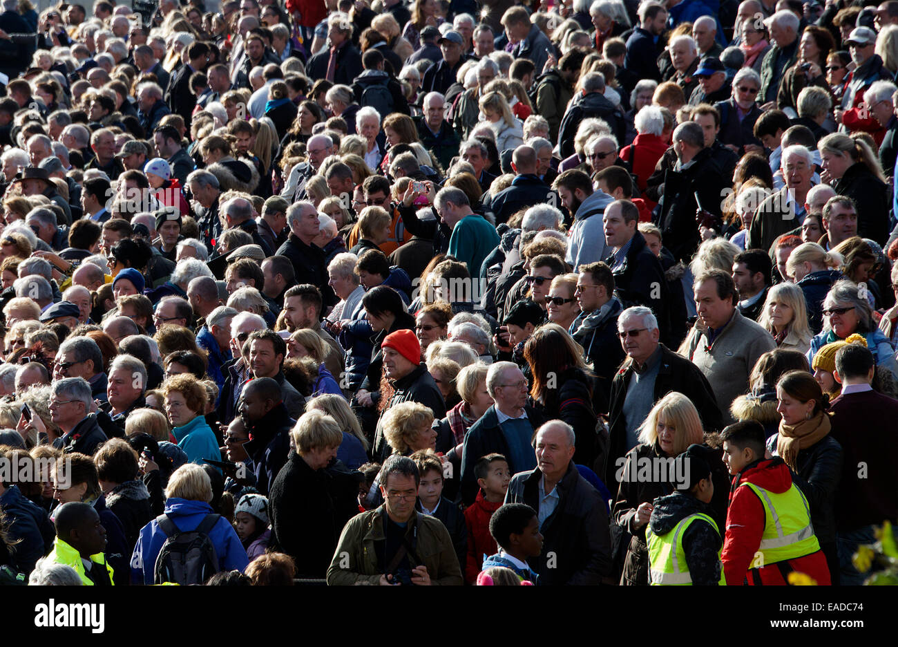 Crowds of people London England Stock Photo - Alamy