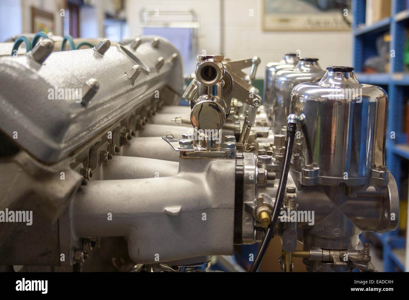6 cylinder engine hi-res stock photography and images - Alamy