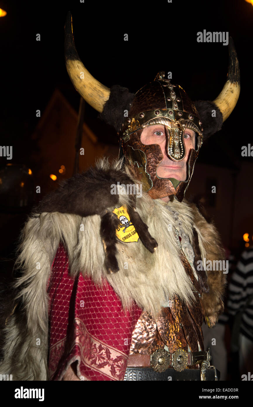 Bonfire Night Lewes, Sussex, 2014. Cliffe bonfire society. A man ...