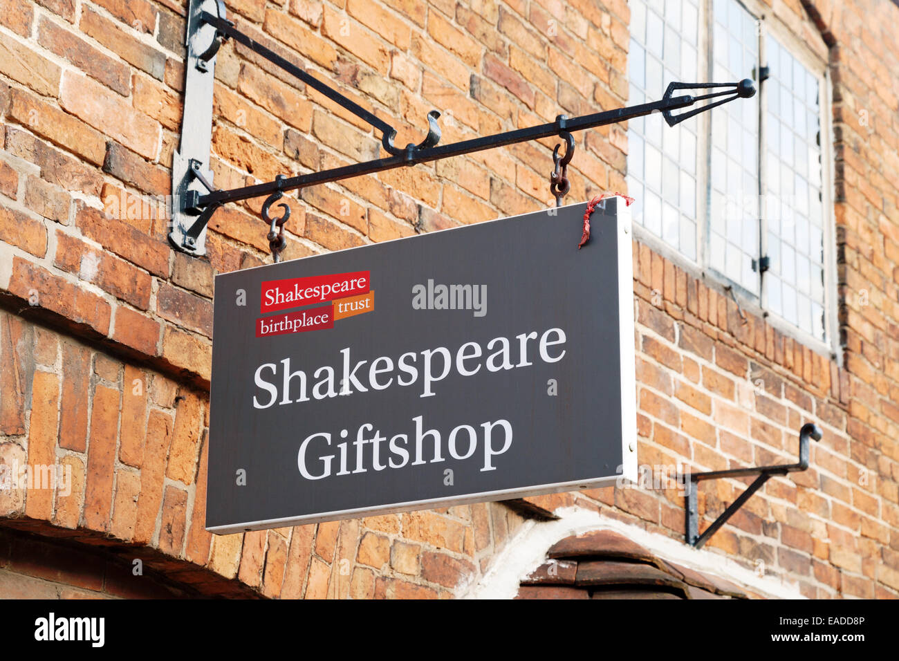 Shakespeare giftshop sign, Stratford upon Avon, Warwickshire UK Stock ...