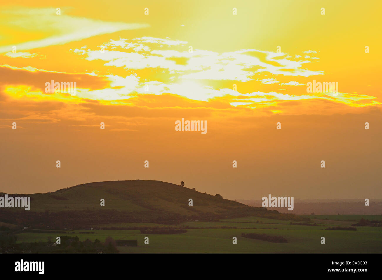 Gorgeous Golden Sunset over Ivinghoe Hills seen from Dunstable Downs ...