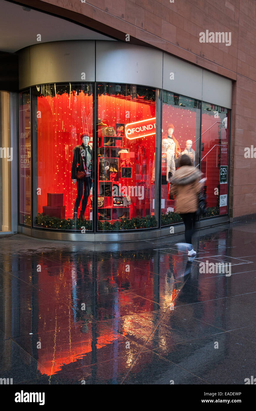 Liverpool department store shop display hi-res stock photography and ...