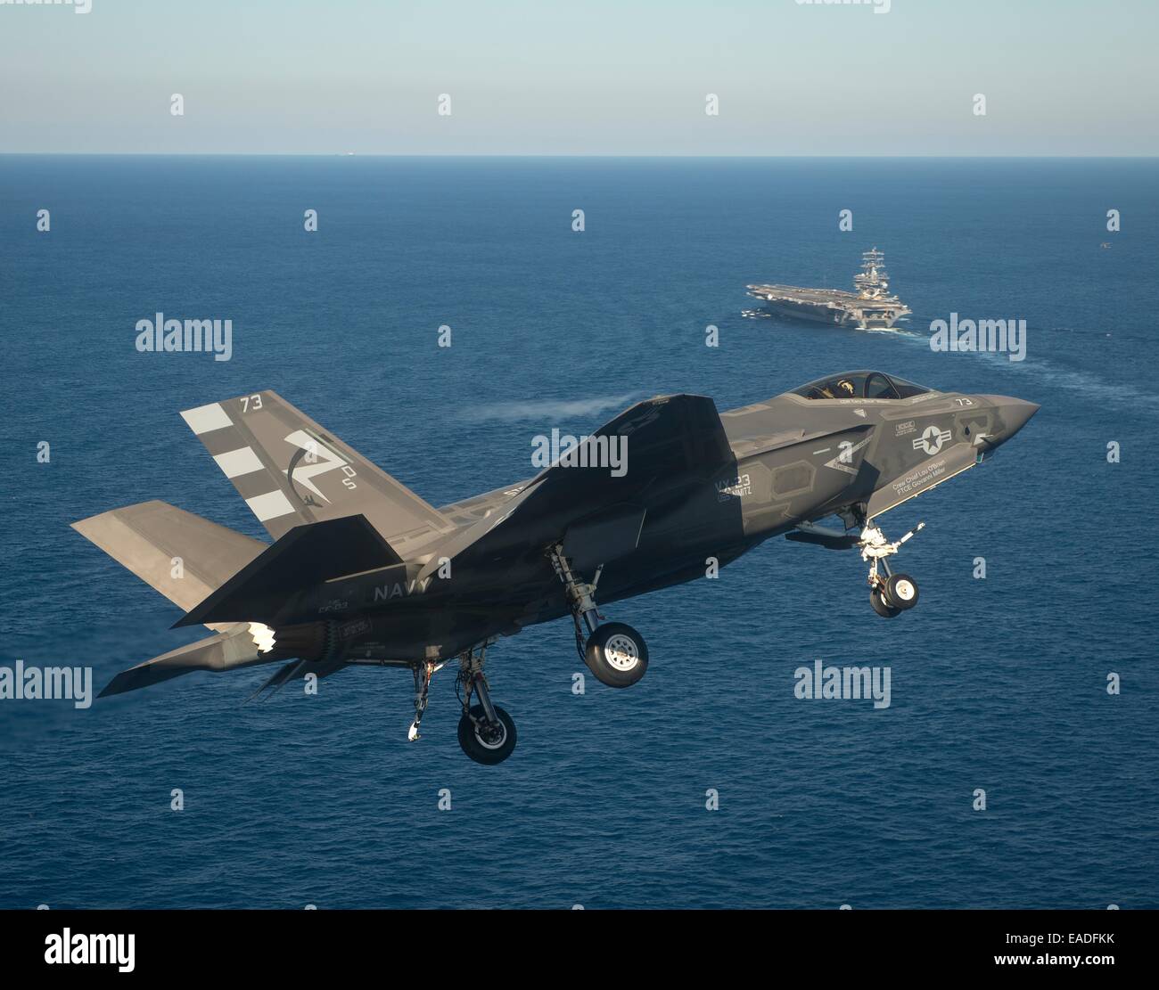 A US Navy F-35C Lightning II joint strike fighter conducts an approach ...