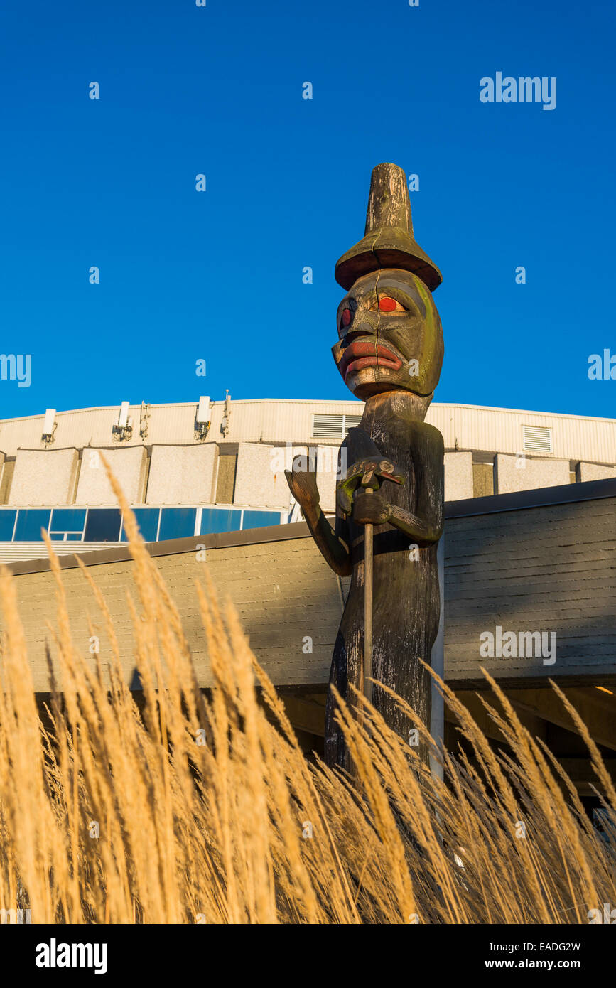 Chief dan george hi-res stock photography and images - Alamy
