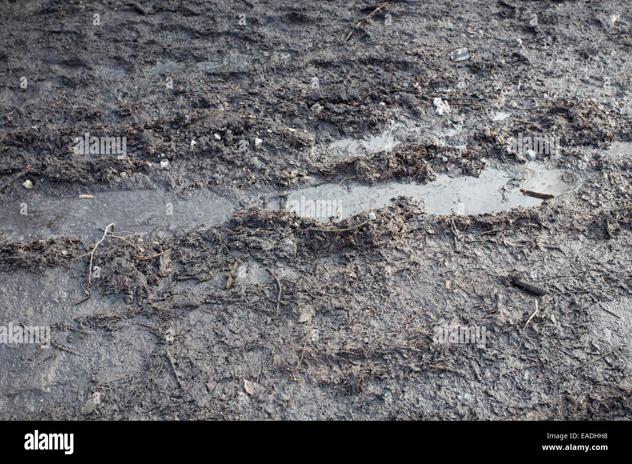 Mud rut farm track hi-res stock photography and images - Alamy