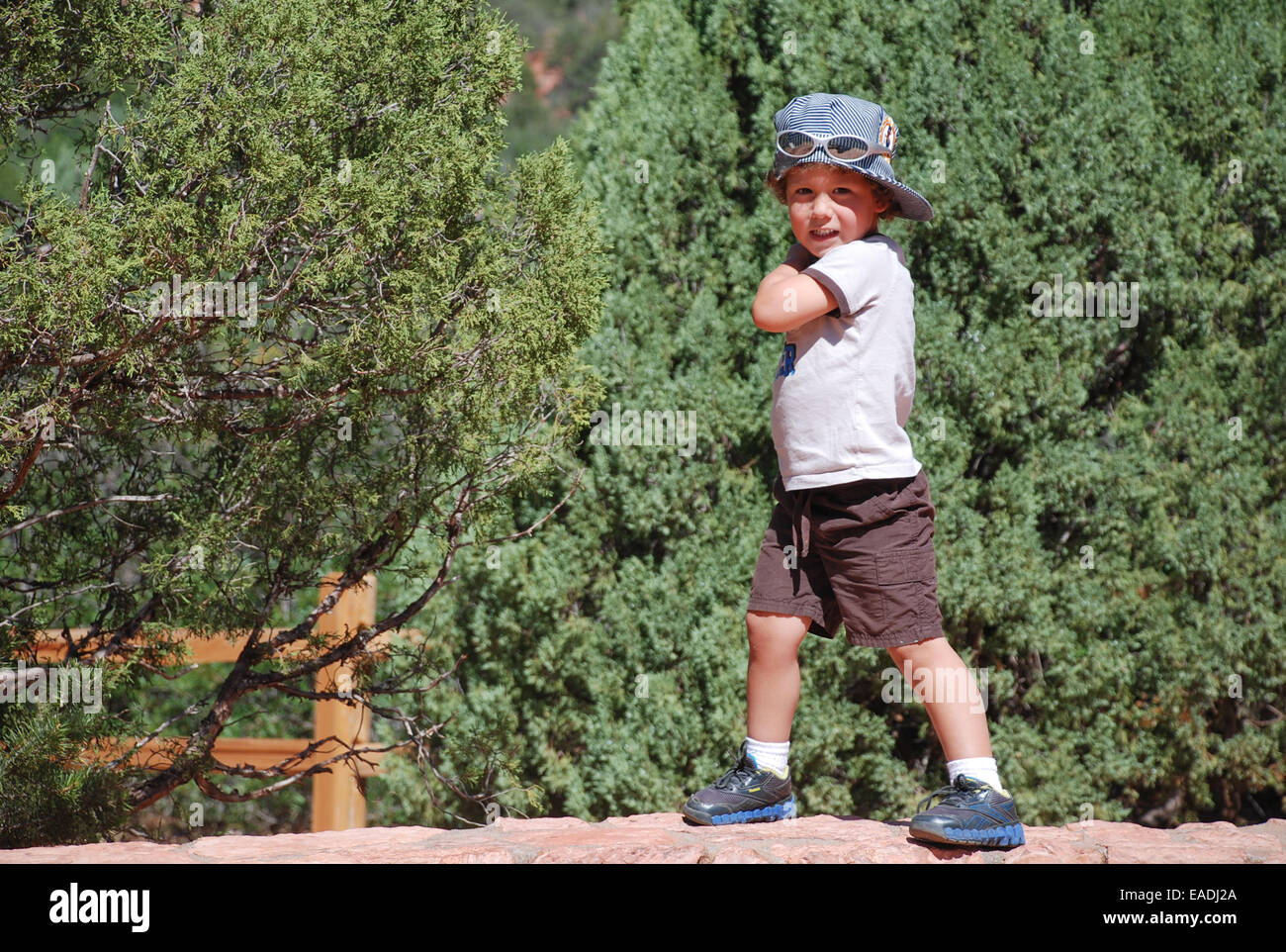 Boy dancing hat hi-res stock photography and images - Alamy