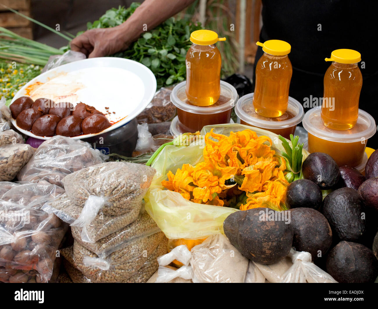 Mexican market hi-res stock photography and images - Alamy