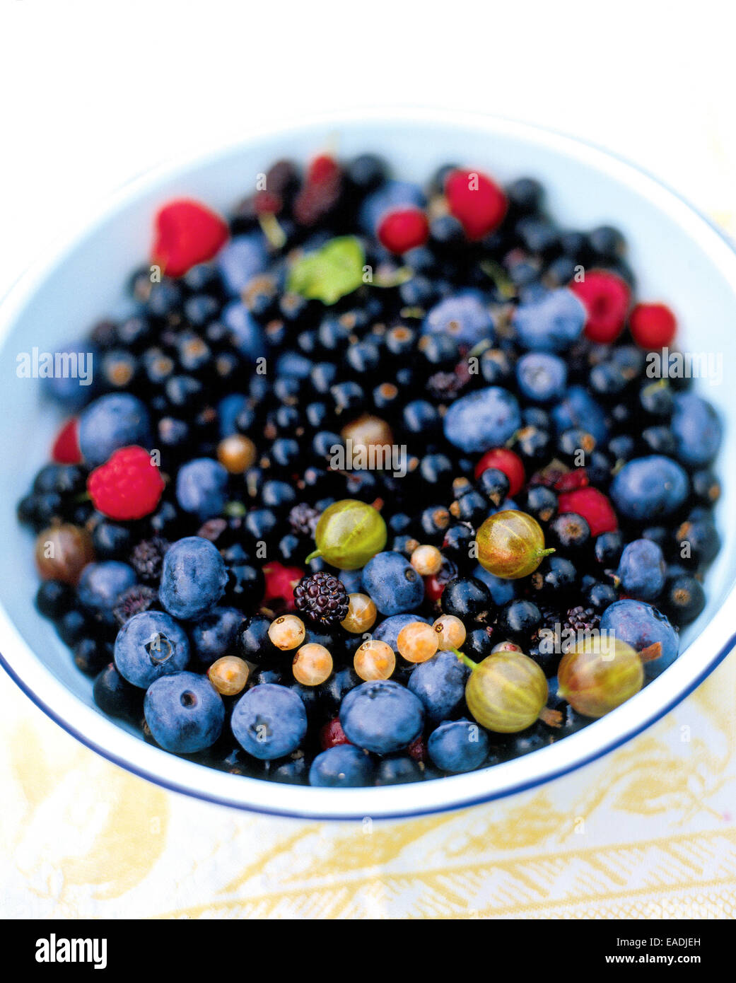 Blueberries raspberry hi-res stock photography and images - Alamy