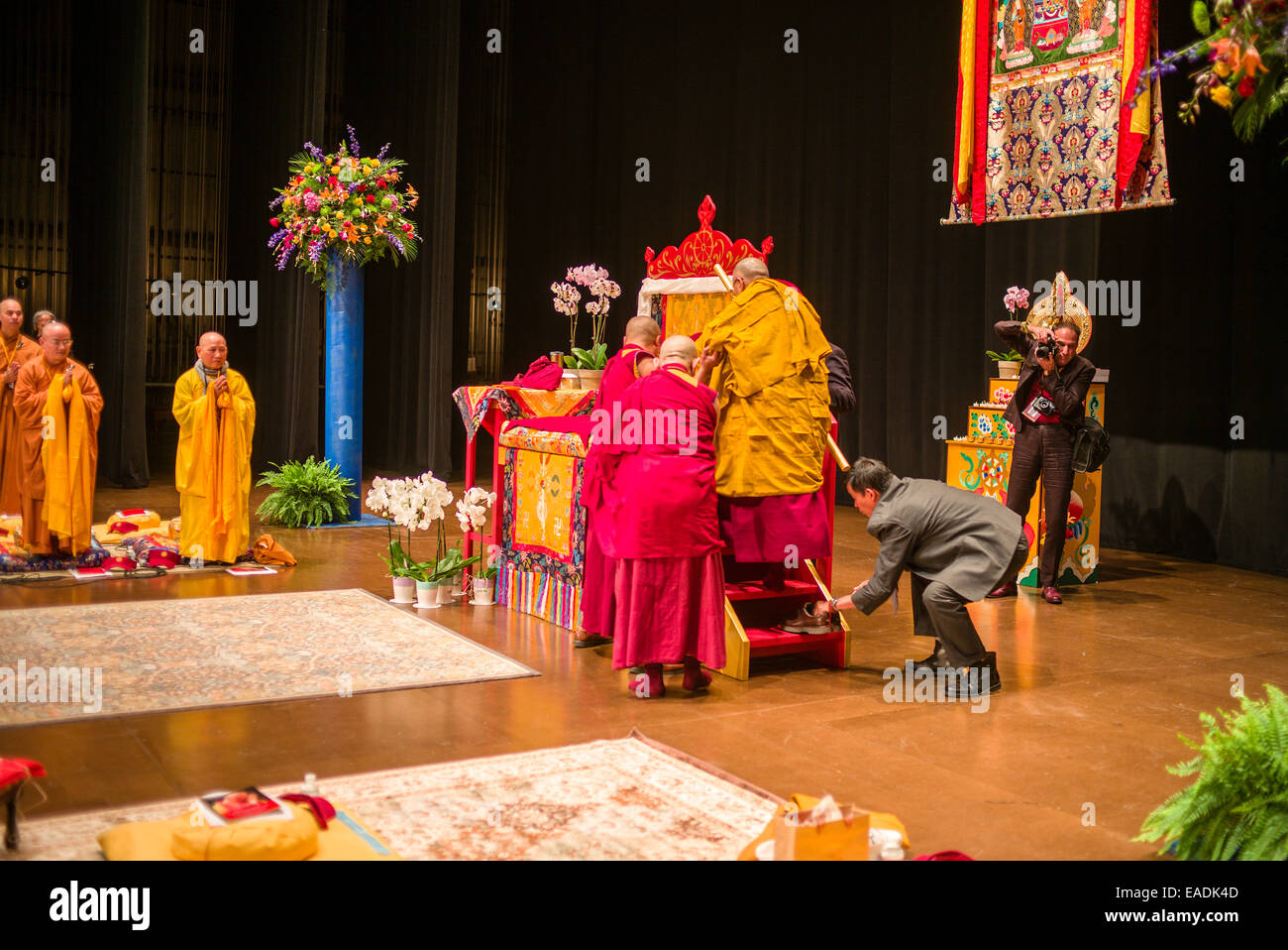 His Holiness the 14 Dalai Lama teaches lessons on Buddhism at the Wang ...