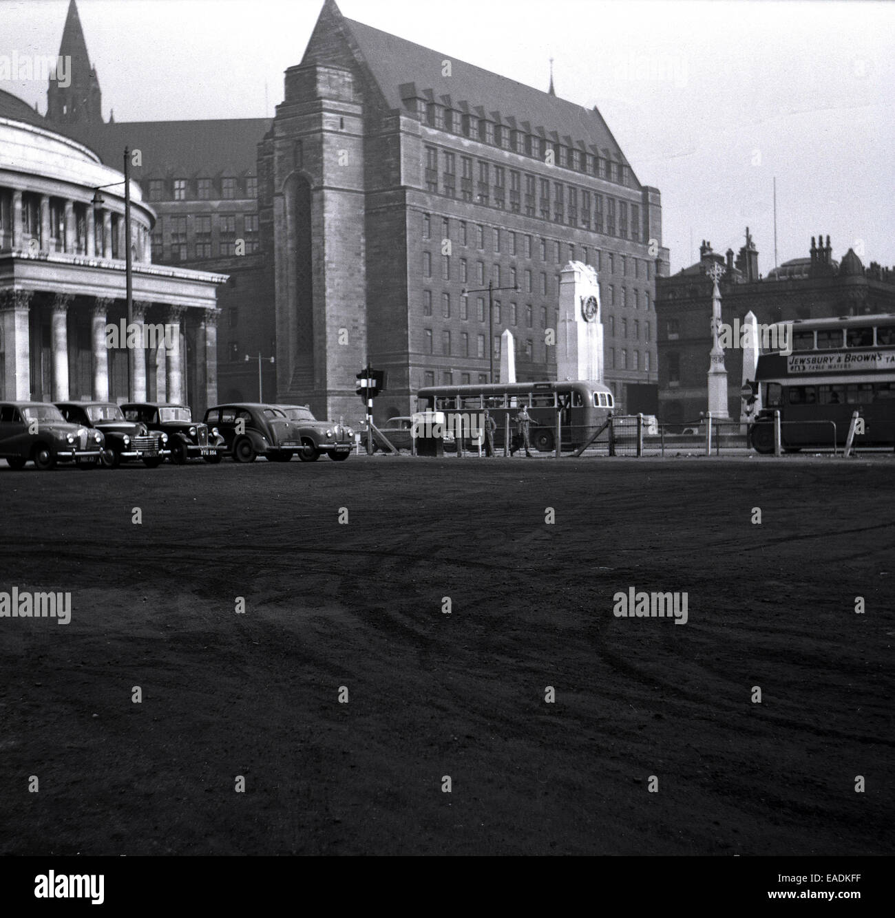 Manchester 1950s hi-res stock photography and images - Alamy