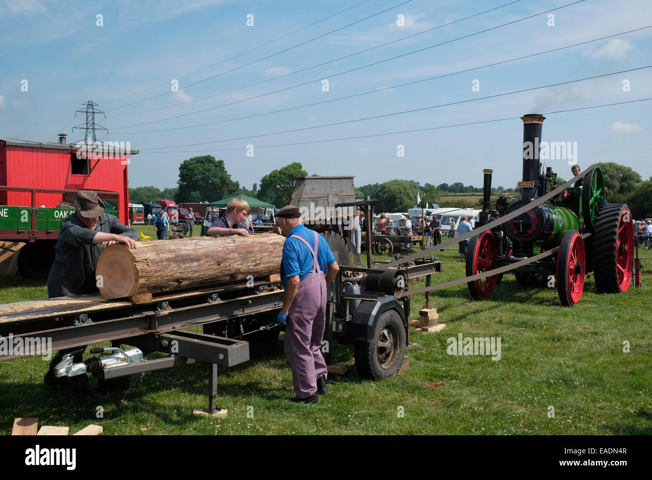 Steam-powered sawing at the Rempstone Steam Rally, Wymeswold ...