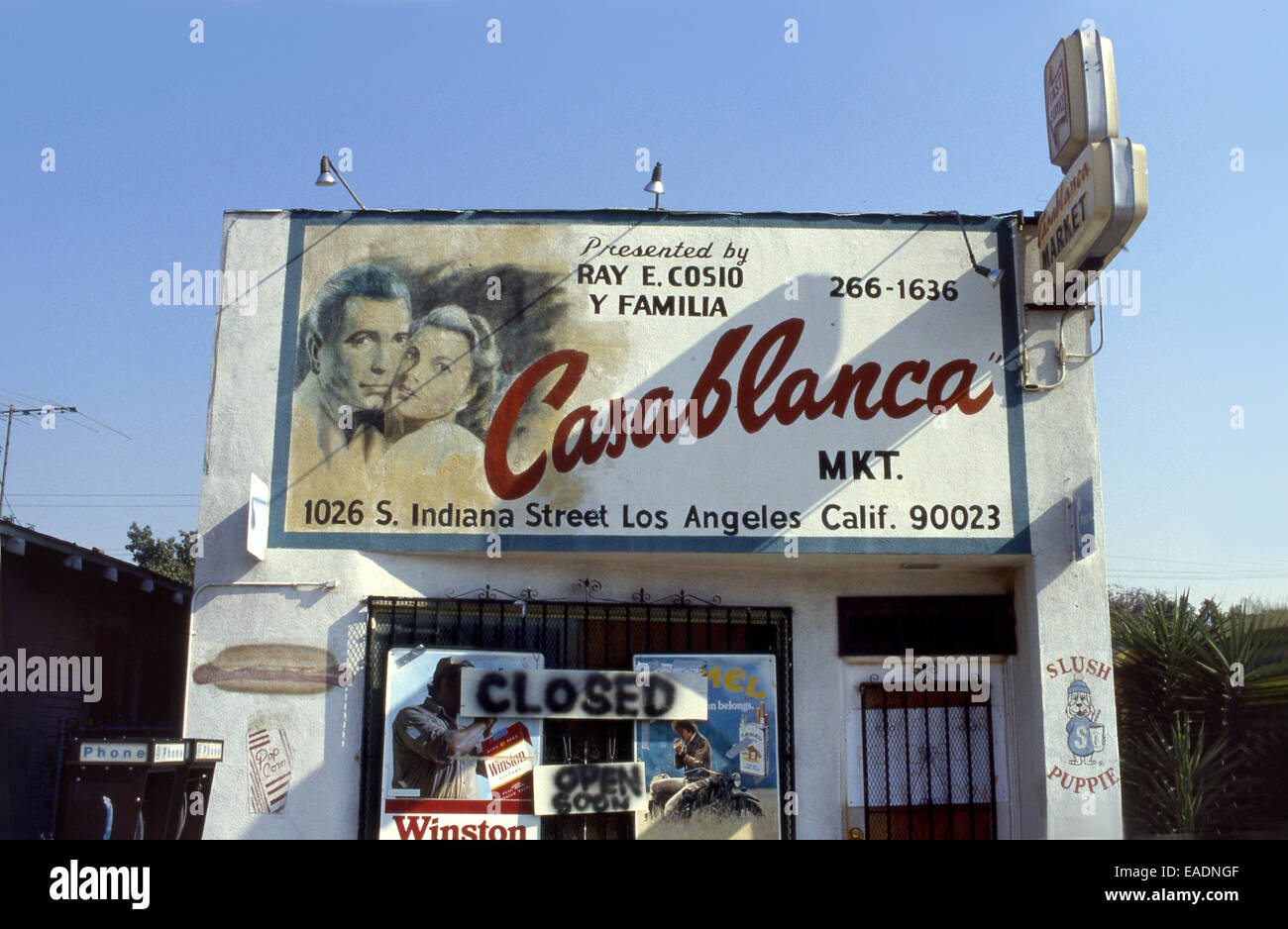 Vintage closed sign hi-res stock photography and images - Alamy