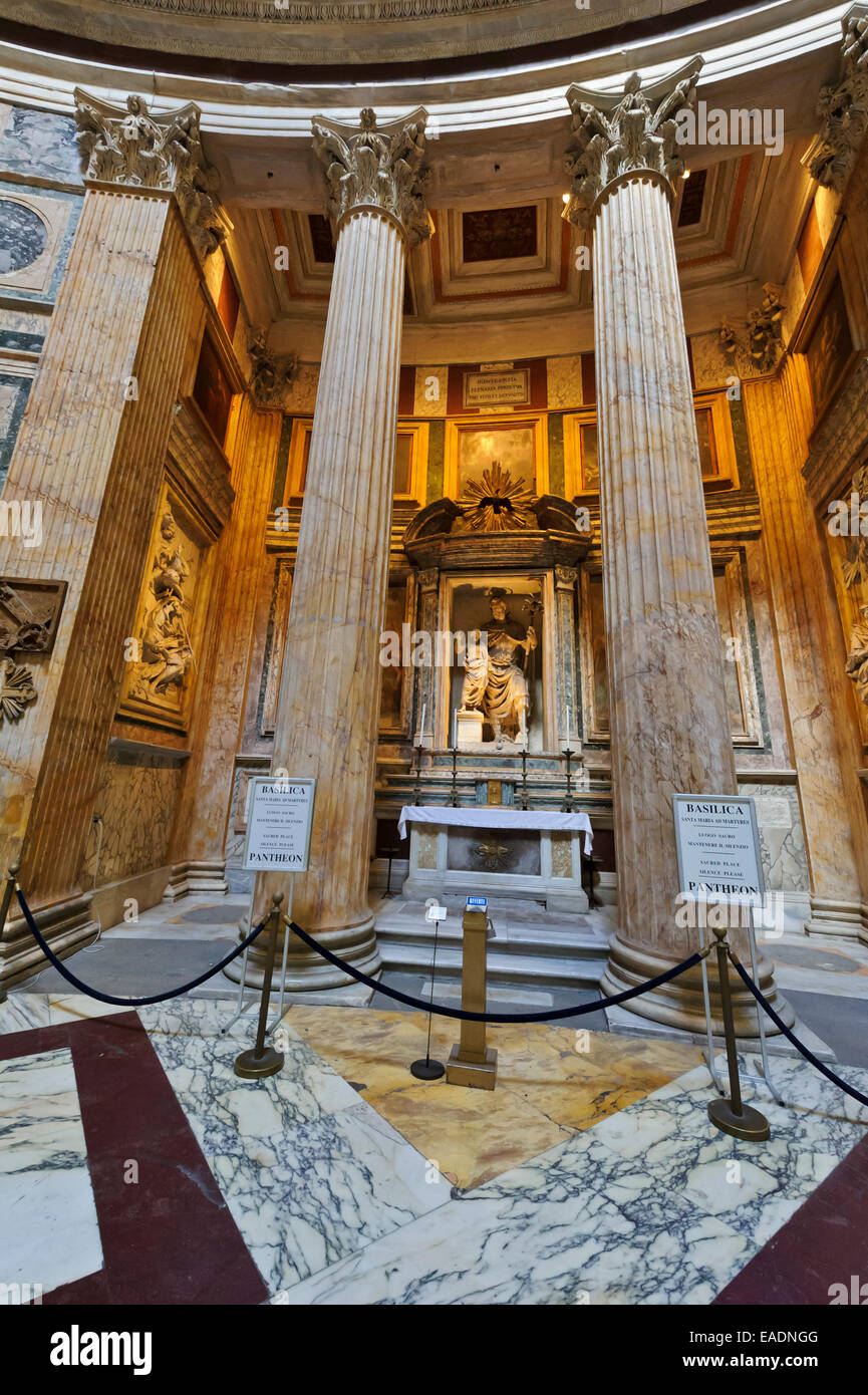 The interior of the Pantheon historic building in the City of Rome ...